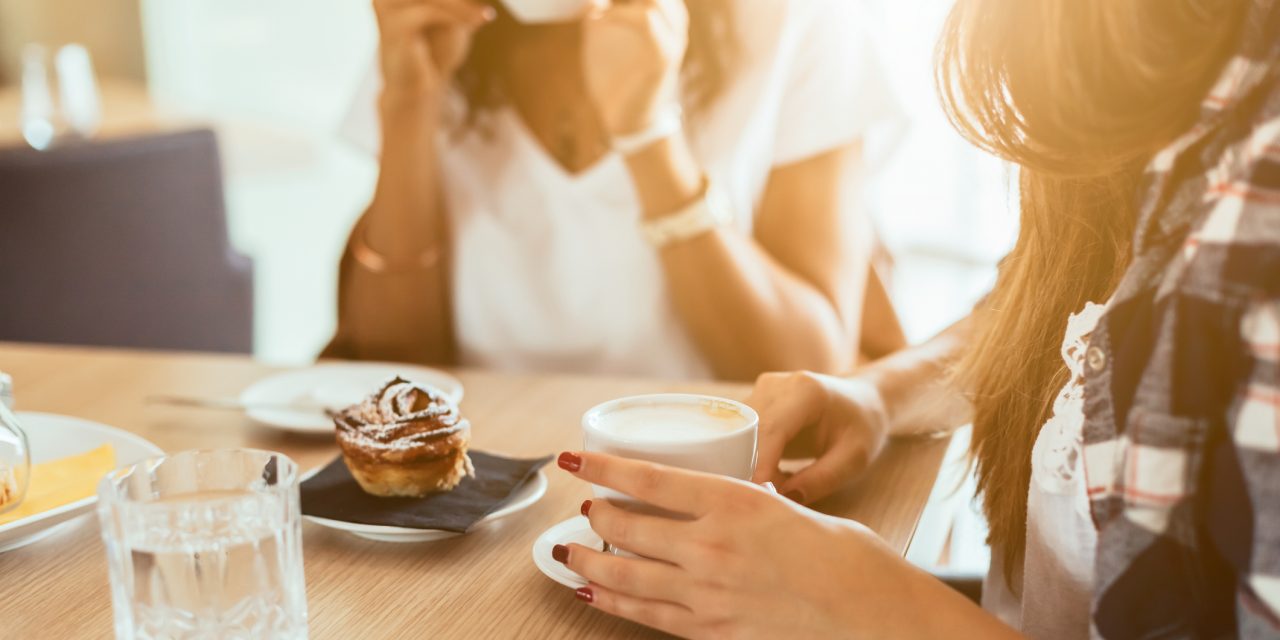 When I Confided in a Friend About My Anxiety, Her Silent Reaction Spoke ...