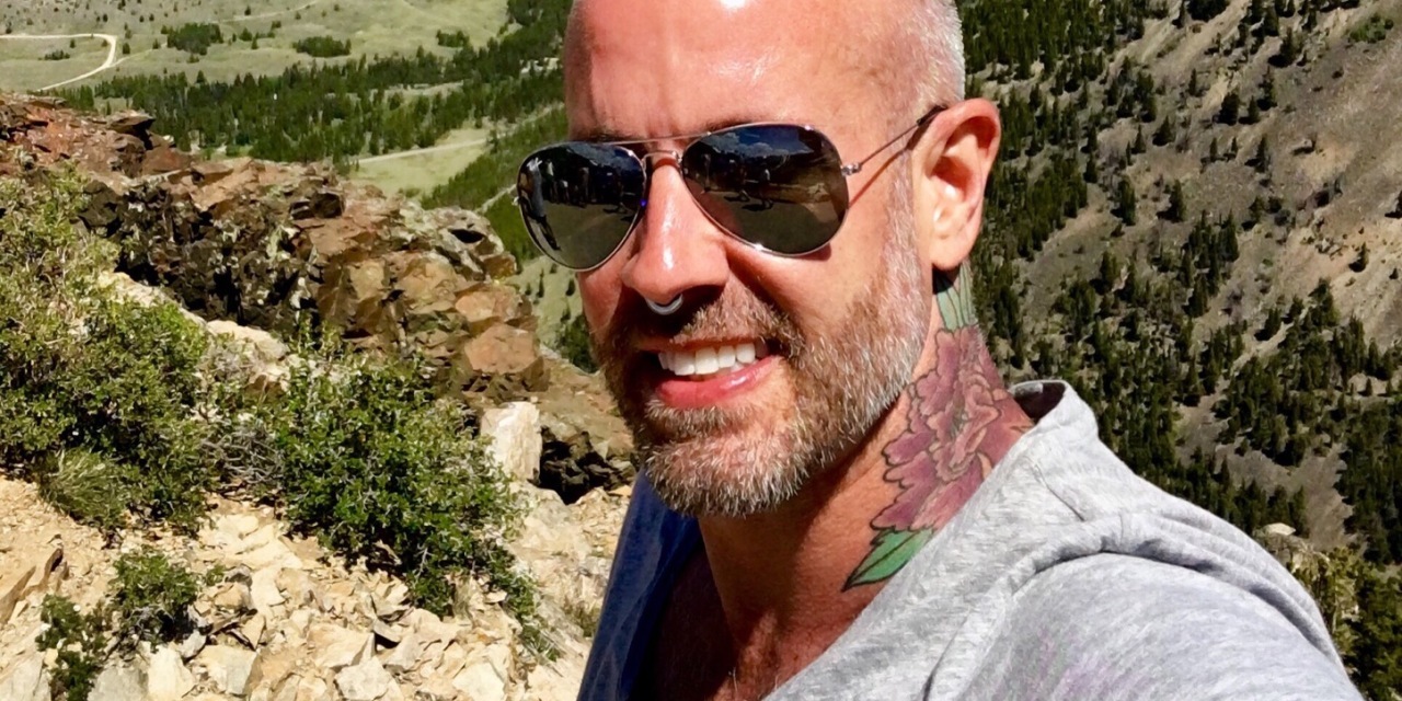 How I Found Self-Acceptance as a Gay Man Facing Addiction and HIV