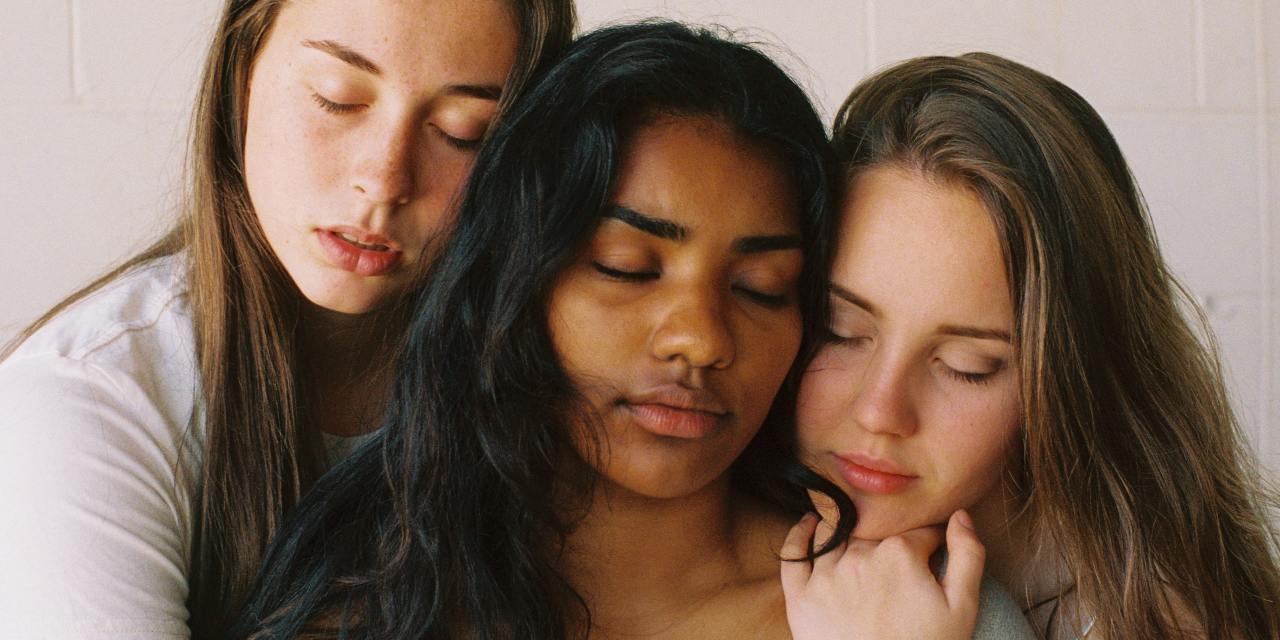 What to Know About Navigating Changing Friendships in Mental Health ...