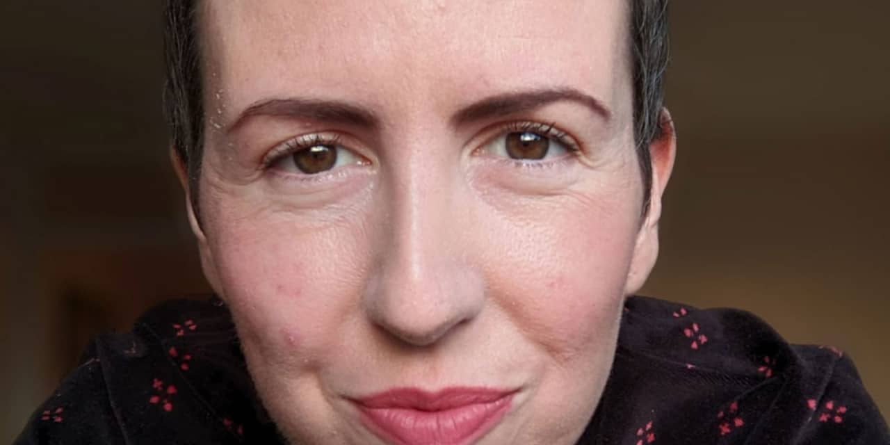 My Work Burnout Led To An Esophageal Cancer Diagnosis — And A Feeding Tube