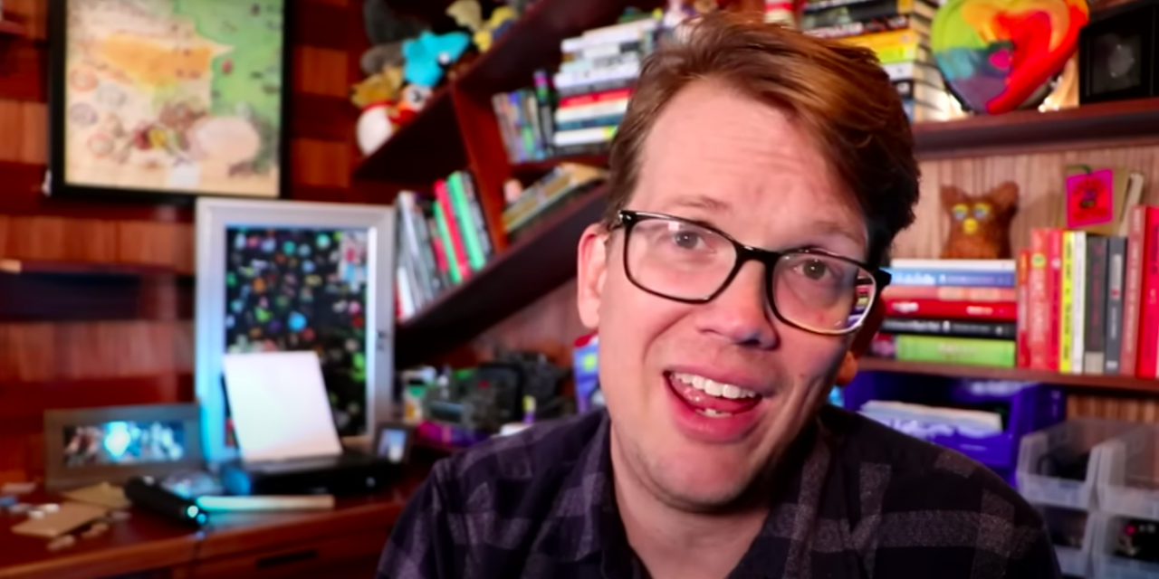 How Author and YouTuber Hank Green Chose to Share His Cancer Diagnosis - The Mighty